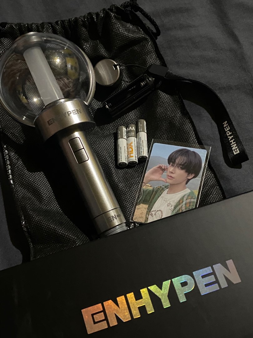 Enhypen Lightstick (Engene Bong), Hobbies & Toys, Memorabilia ...