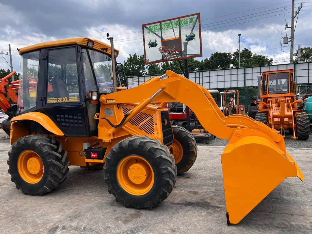 jcb payloader, Commercial & Industrial, Industrial Equipment on Carousell