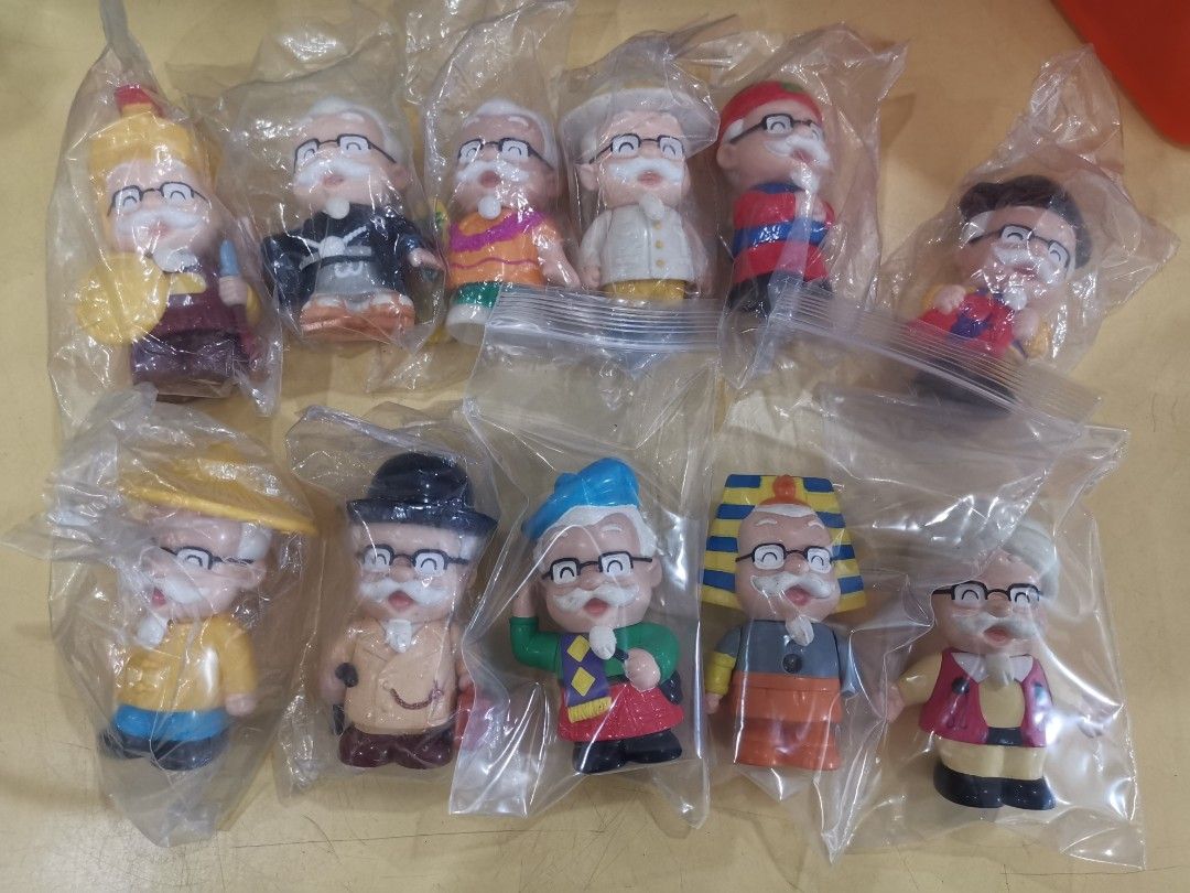 KFC Merchandise Collection Colonel Sanders Miniature Figure Toys Table ...