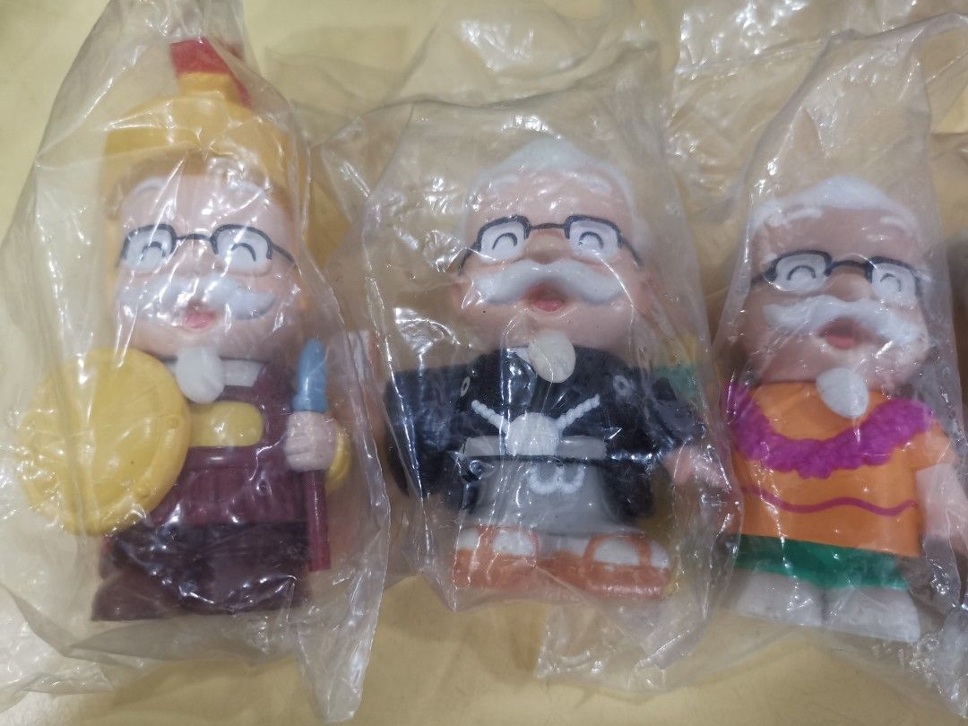 KFC Merchandise Collection Colonel Sanders Miniature Figure Toys Table ...