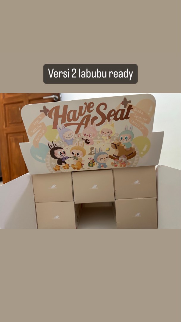 Labubu original/ labubu versi 2, Fesyen Wanita, Aksesoris di Carousell