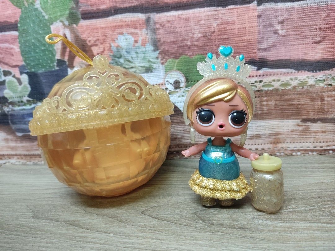 LoL surprise Doll Queens series CROWN Queen, Hobbies & Toys, Toys ...