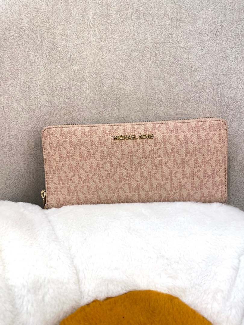 MICHAEL KORS LONG WALLET, Luxury, Bags & Wallets on Carousell