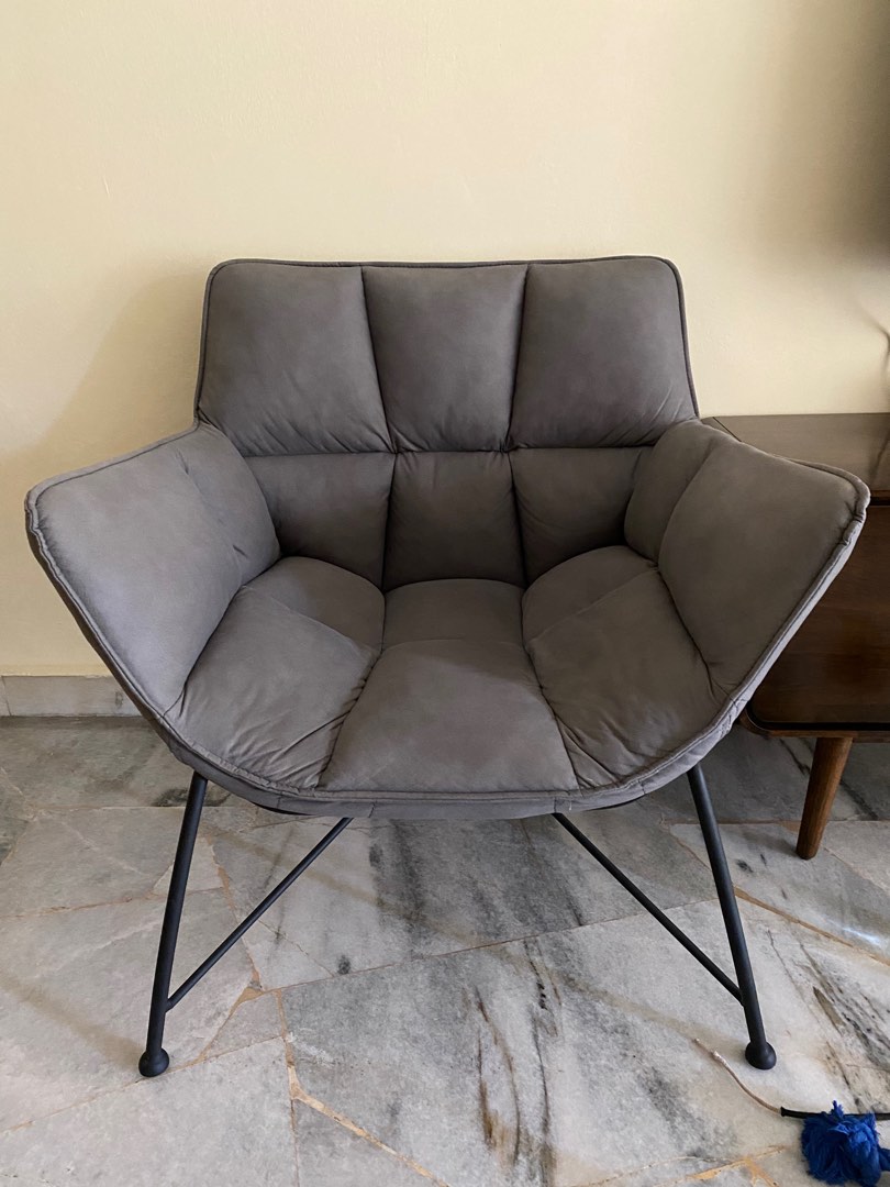 Moses Lounge Chair, Furniture & Home Living, Furniture, Chairs on Carousell