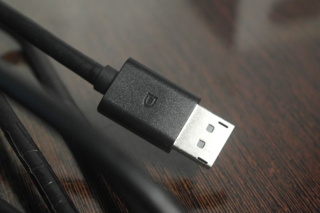 Original Hotron DisplayPort Cable, Computers & Tech, Parts ...