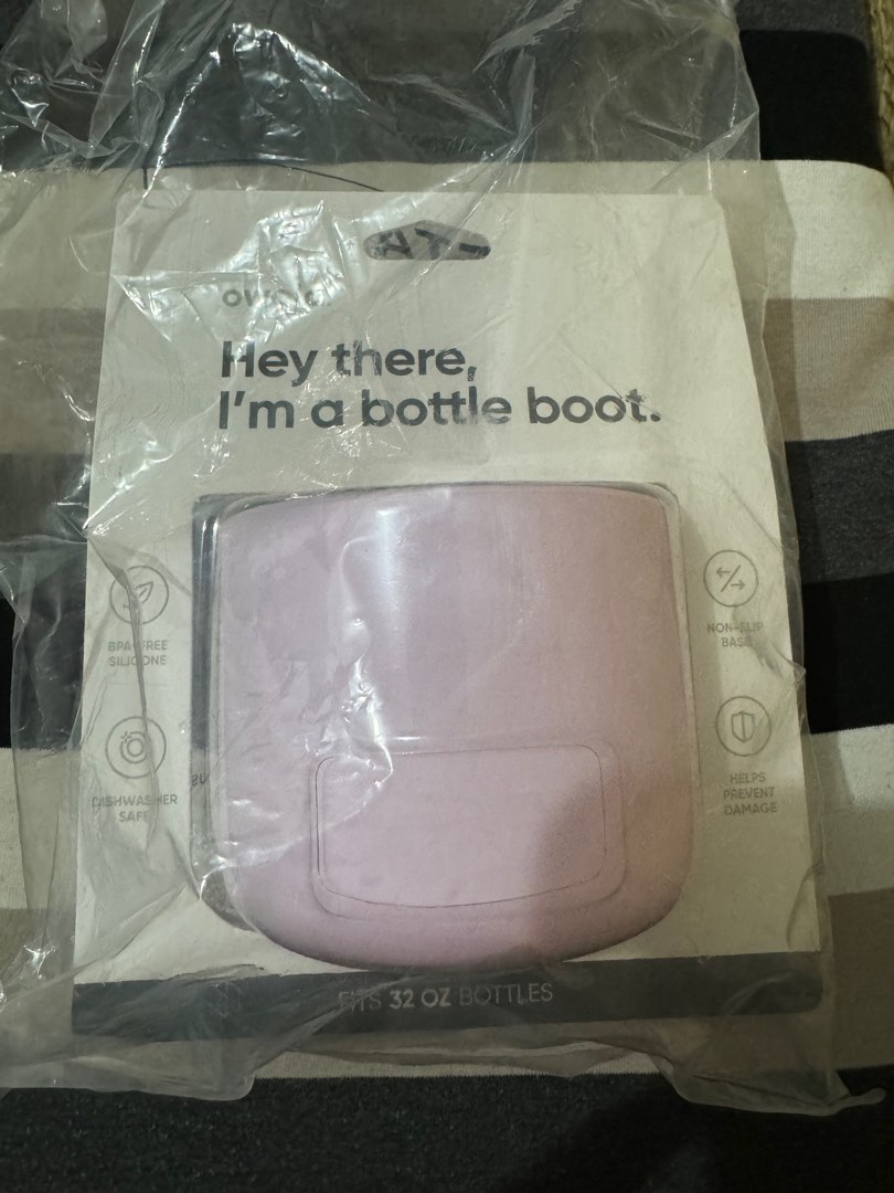 Owala boot 32oz Light Pink, Furniture & Home Living, Kitchenware ...