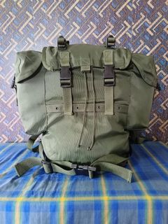 SAF army straps for gasmask pouch, Men's Fashion, Bags, Backpacks on ...