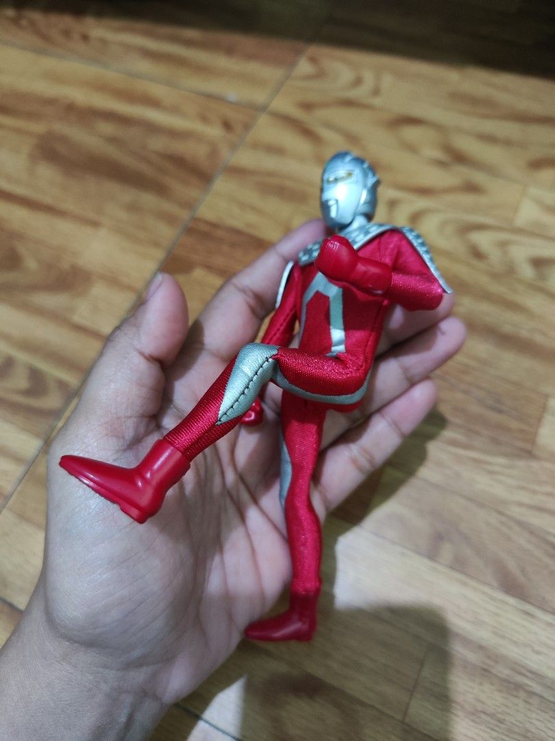 Ultraman 7" as is left foot glued & left right armor, Hobbies & Toys ...