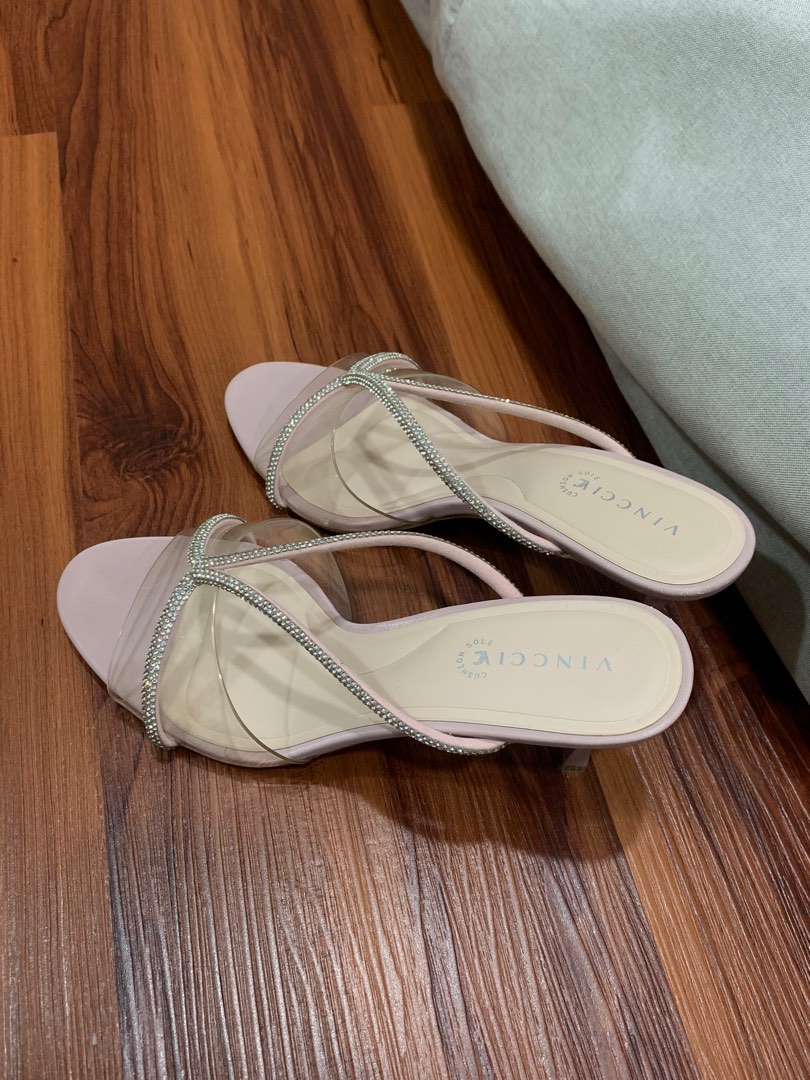 VINCCI Heels, Women's Fashion, Footwear, Heels on Carousell