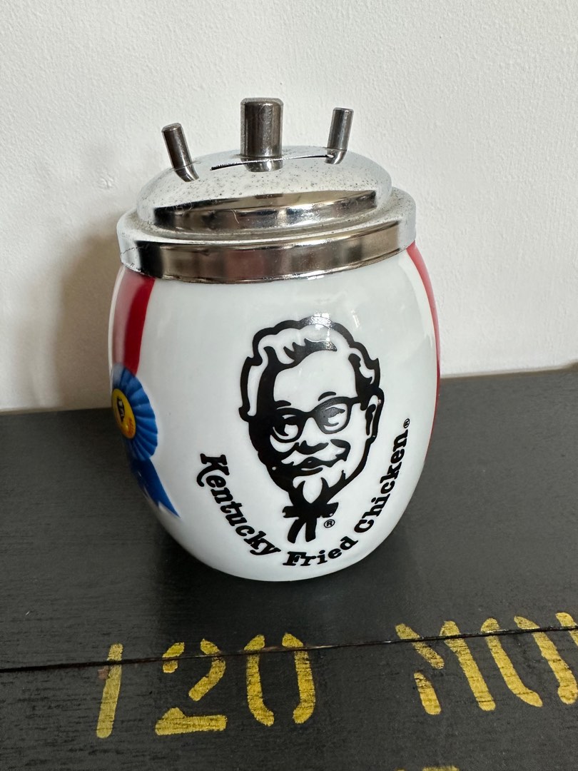 Vintage KFC Coin saving bank, Hobbies & Toys, Memorabilia ...