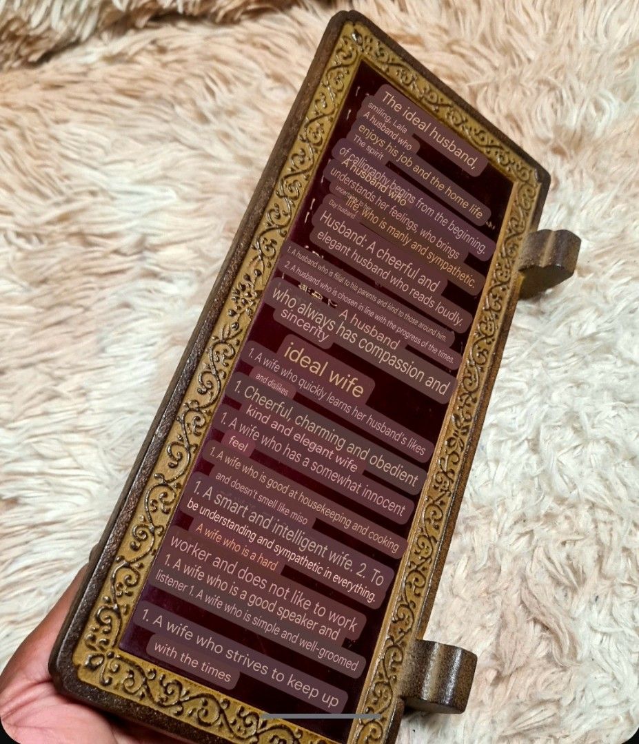 Around 1.25 kilos Vintage Cast Iron Horse Drawn Carriage Desk Plaque ...