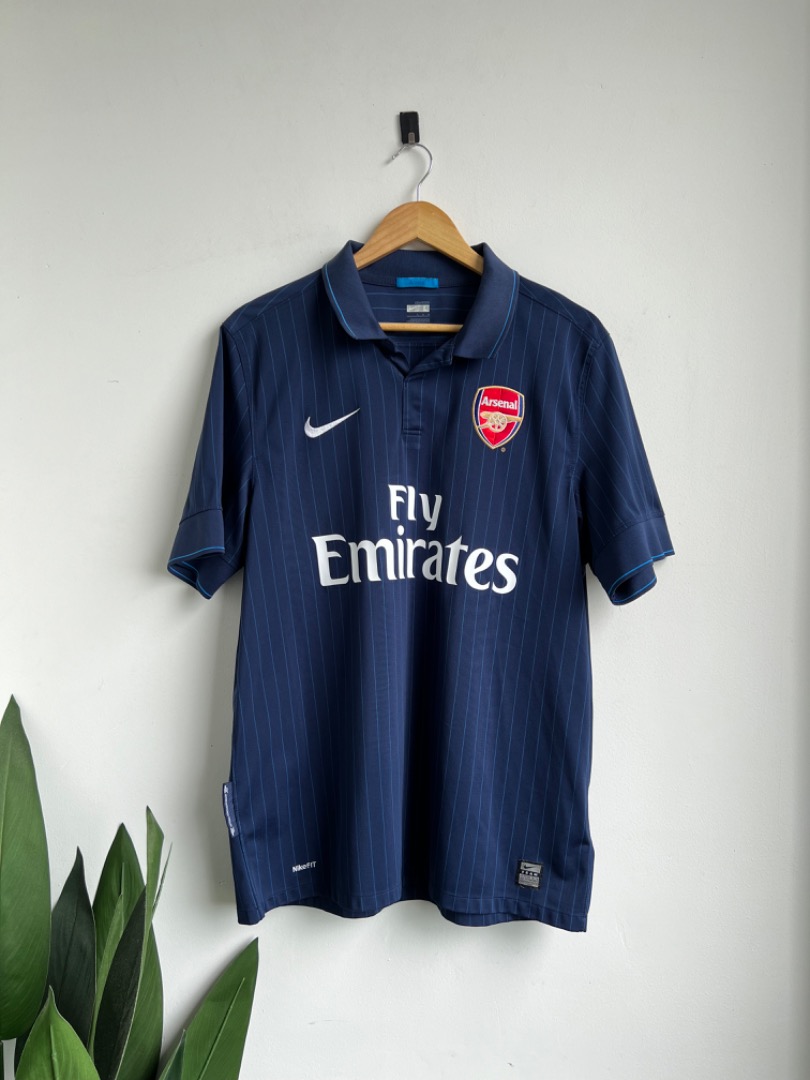 Arsenal FC Away Jersey 2009/10, Men's Fashion, Activewear on Carousell