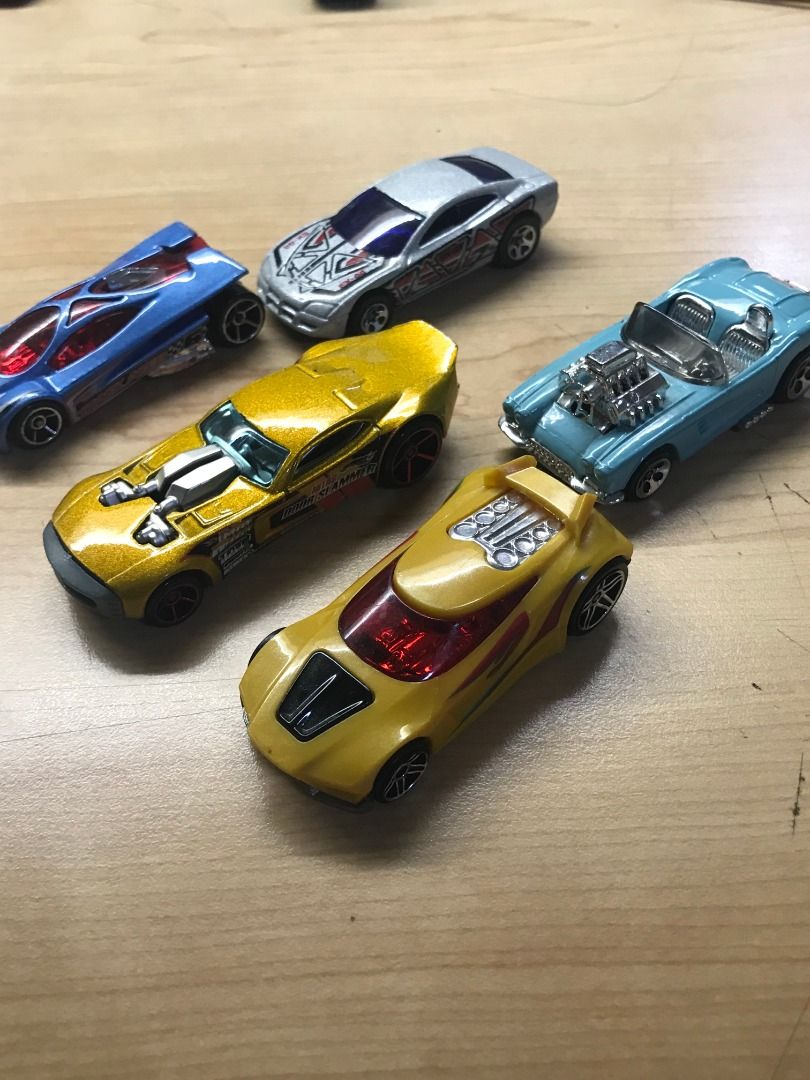 Assorted Hot Wheels Cars (900 take all 8), Hobbies & Toys, Toys & Games ...