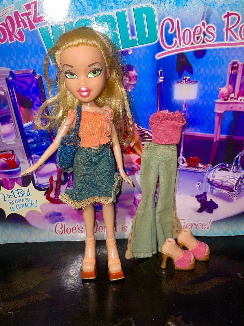 bratz strut it cloe with 2nd outfit and sandals, Hobbies & Toys, Toys ...