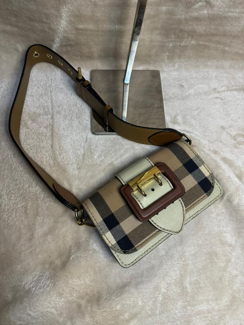 Burberry Madison, Women's Fashion, Bags & Wallets, Shoulder Bags on ...