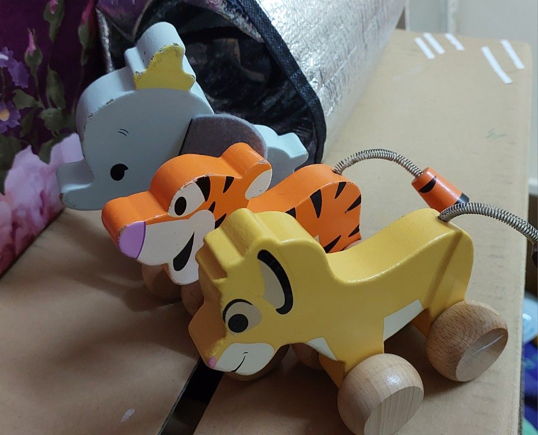 Disney Wooden Clutch Car Toys (Simba, Dumbo and Tigger), Hobbies & Toys ...