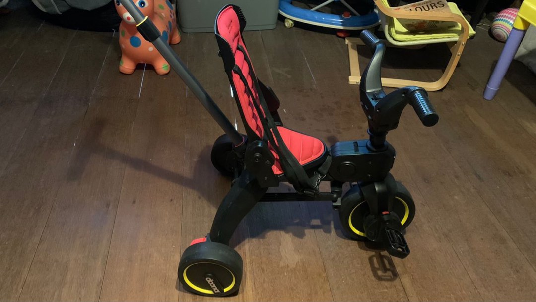 Donna liki trike, Babies & Kids, Going Out, Strollers on Carousell