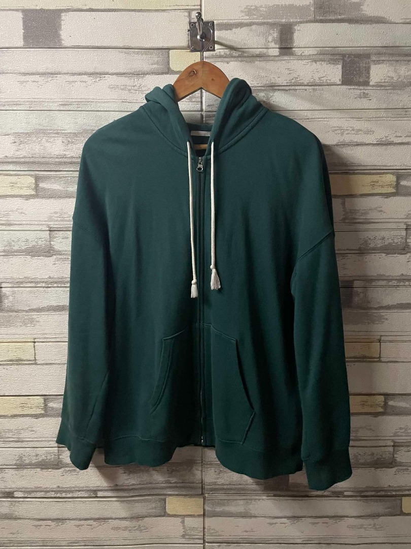 GU Japan Green Hoodie Full Zip, Men's Fashion, Tops & Sets, Hoodies on ...