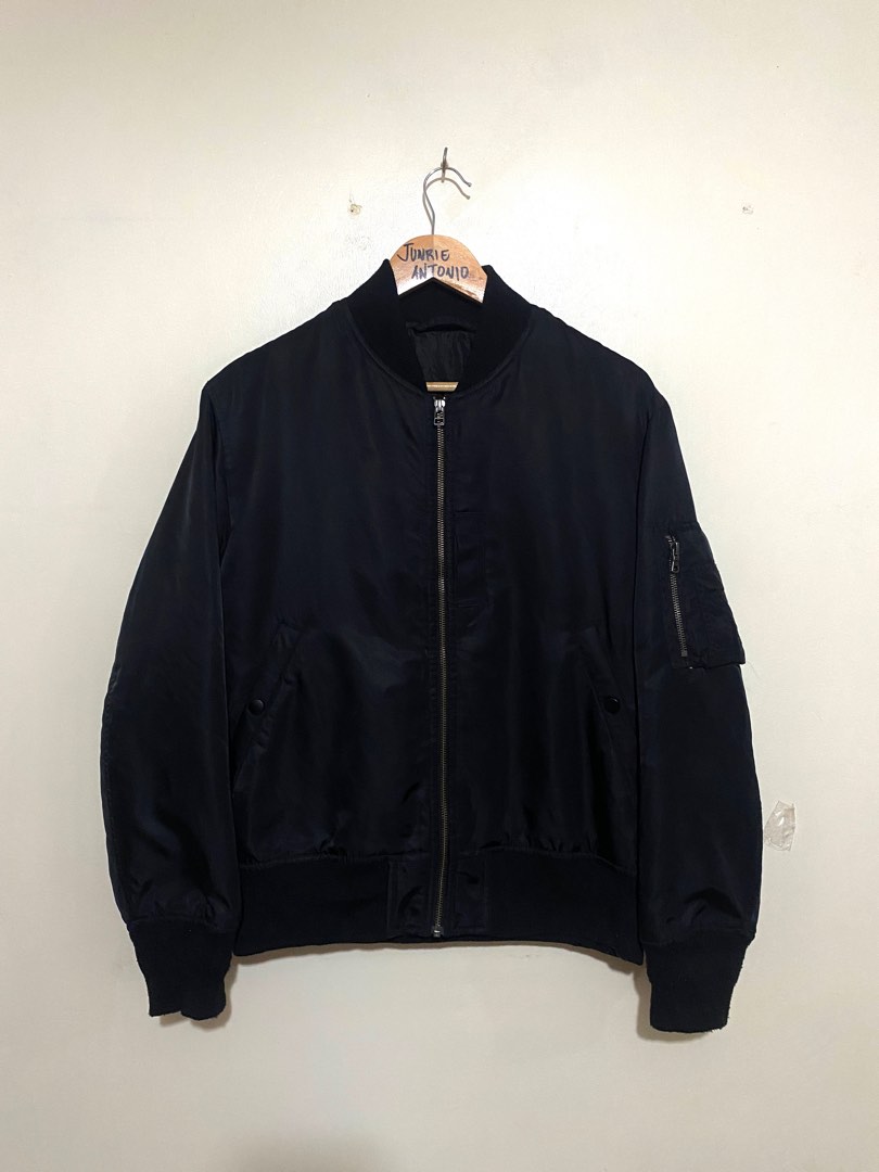 GU MA-1 BOMBER JACKET, Men's Fashion, Coats, Jackets and Outerwear on Carousell