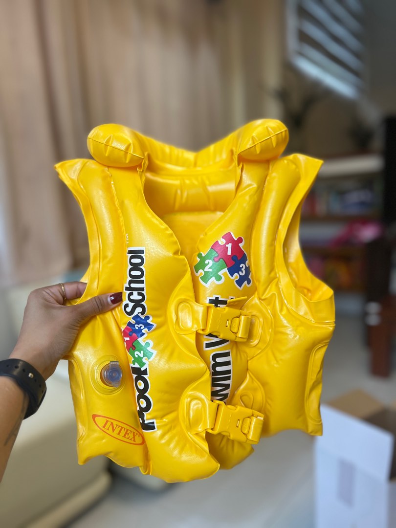 Intex Swim Vest Pool School, Babies & Kids, Babies & Kids Fashion on ...