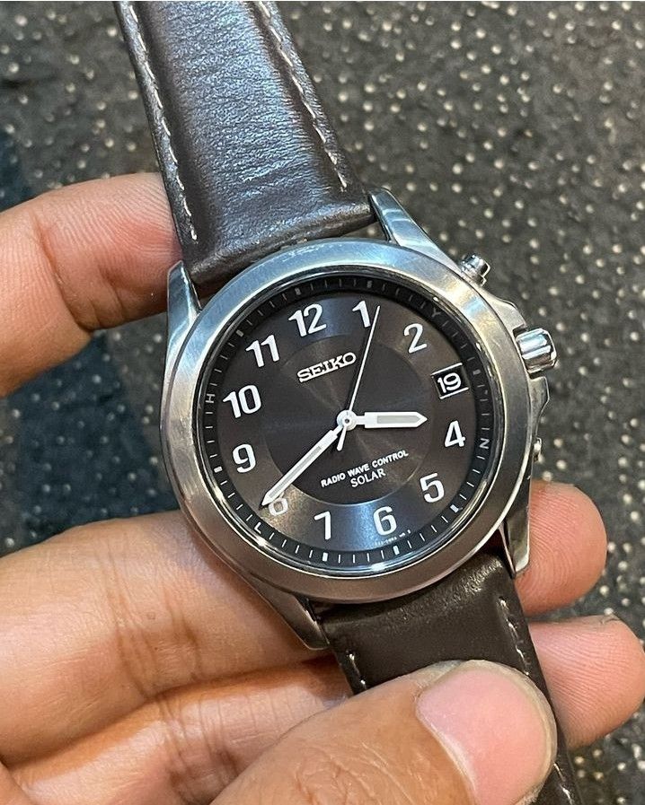 Jam Tangan Seiko Radiowave Control Solar, Fesyen Pria, Jam Tangan di ...