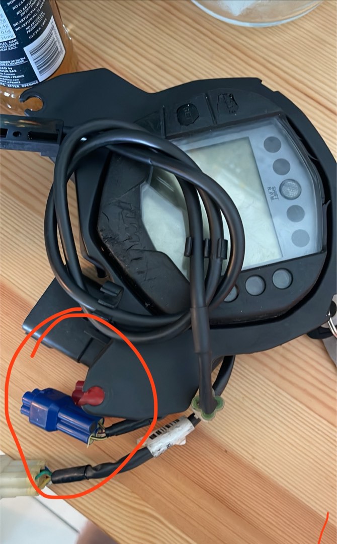 KTM DUKE 200 v1 meter original used, Motorbikes on Carousell