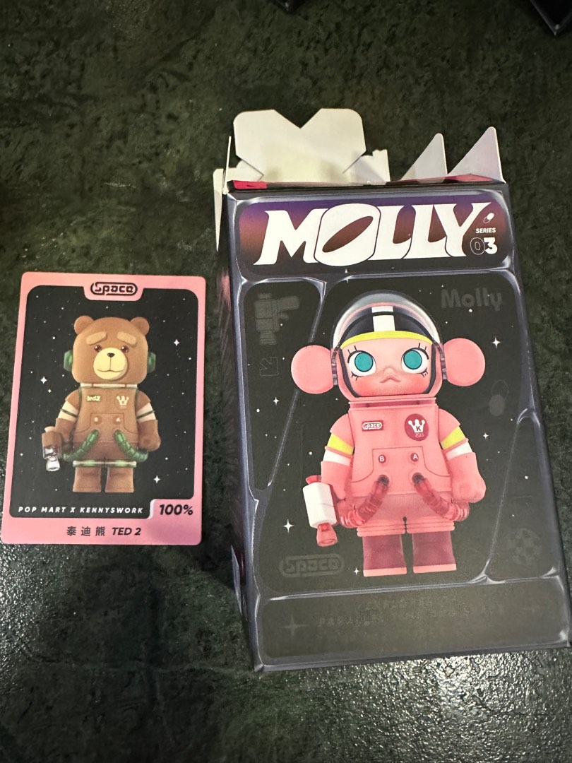 Molly mega series 3 100%, Hobbies & Toys, Collectibles & Memorabilia ...