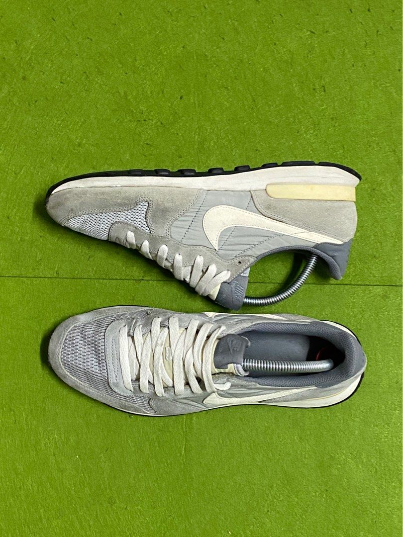 Nike International, Men's Fashion, Footwear, Sneakers on Carousell