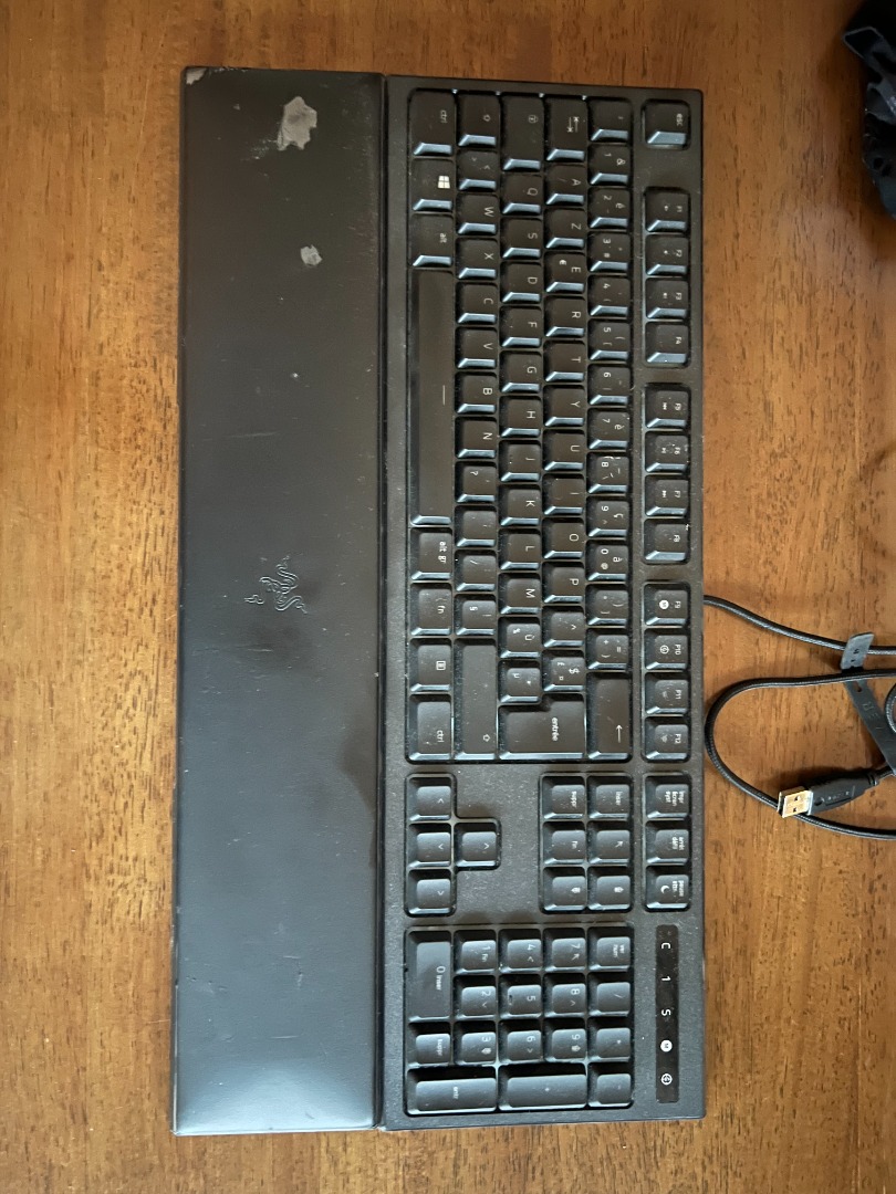 Razer Rgb Azerty Keyboard Computers And Tech Parts And Accessories Computer Keyboard On Carousell