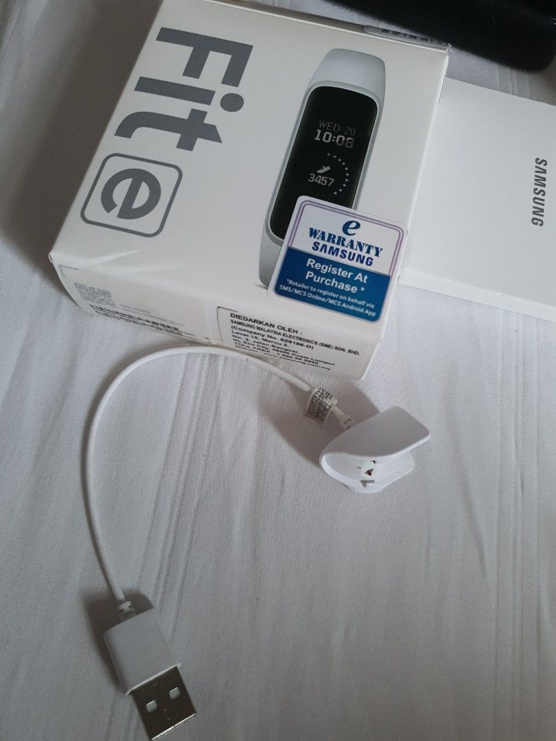 Samsung fit e charger, Video Gaming, Gaming Accessories, Cables ...