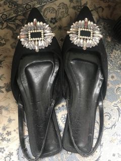Sandle, Women's Fashion, Footwear, Flats on Carousell