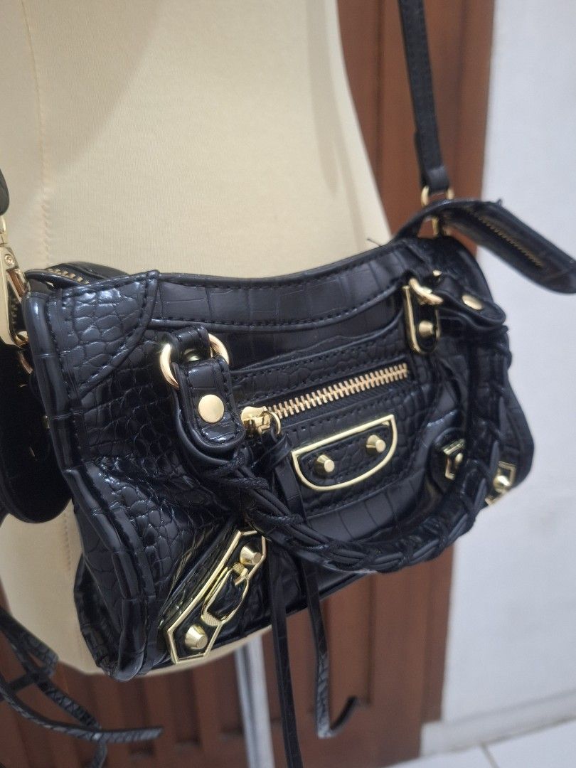 Tas hitam croc (mirip Balenciaga classic mini city bag), Fesyen Wanita ...