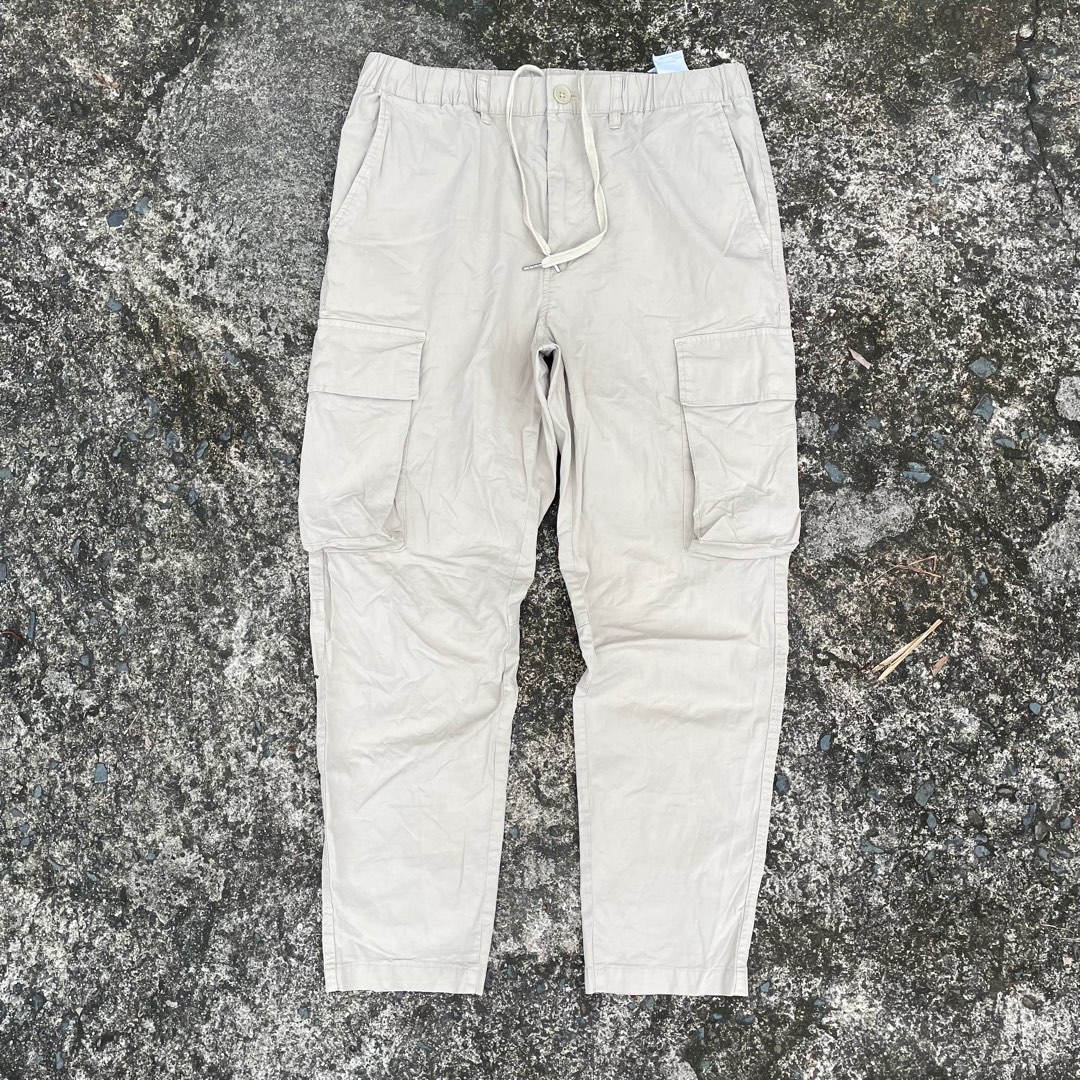 Uniqlo Smart Cargo Pants, Men's Fashion, Bottoms, Jeans on Carousell