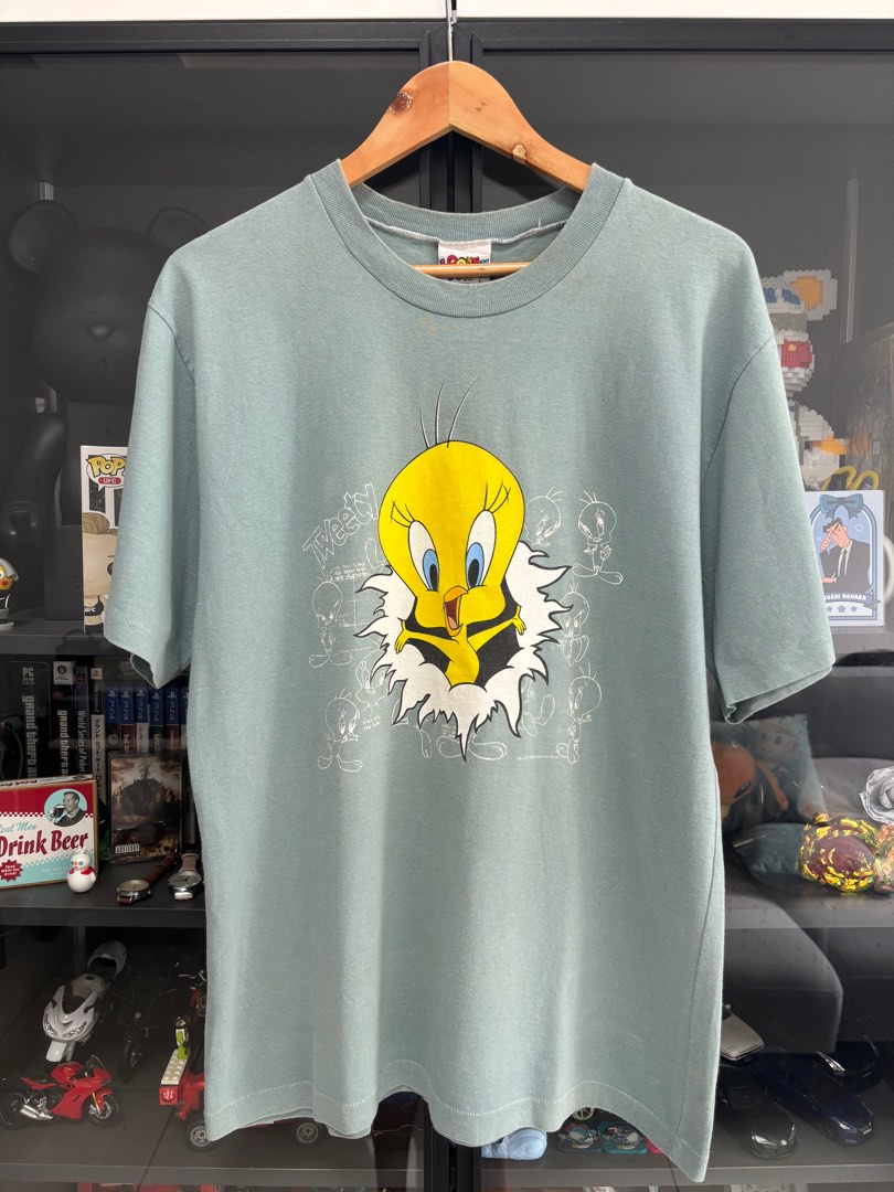 vintage 1994 tweety bird looney tunes, Men's Fashion, Tops & Sets ...