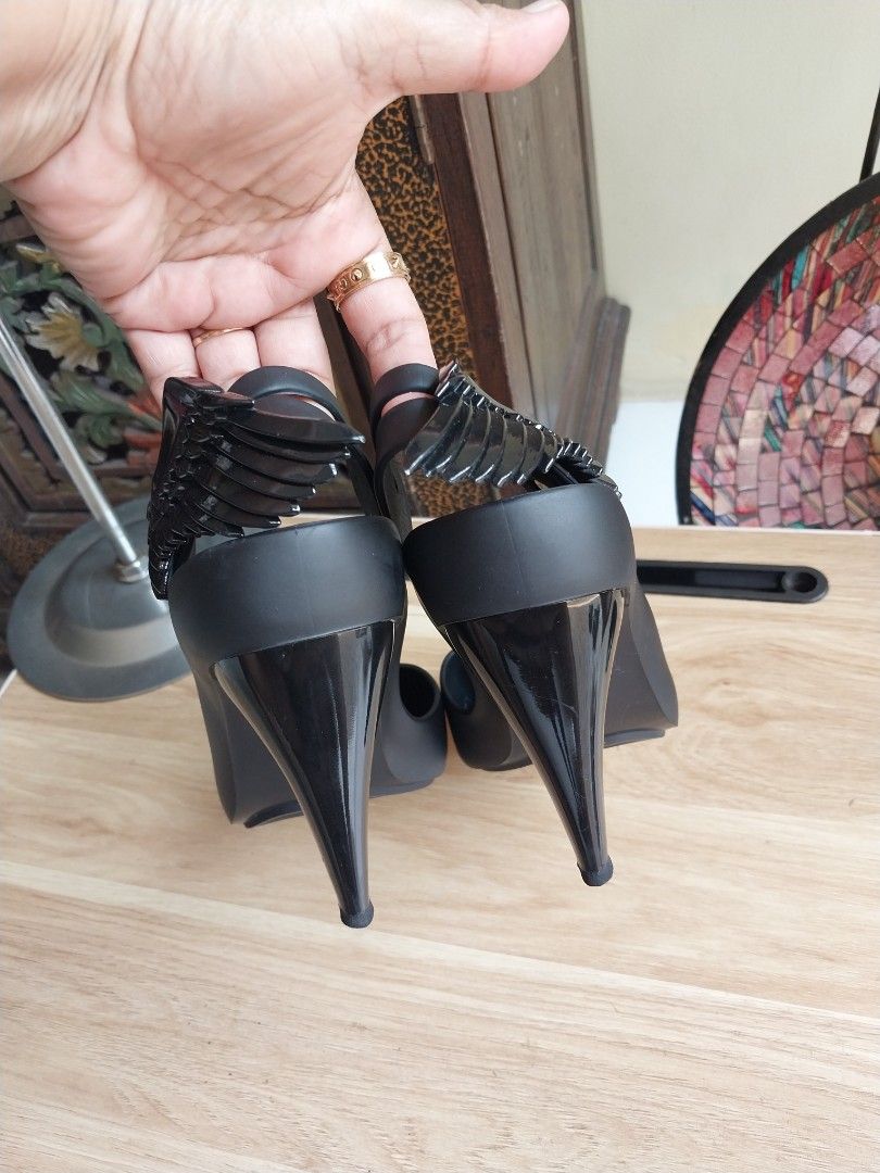 vivienne westwood x melissa wing heel matte black, Fesyen Wanita ...