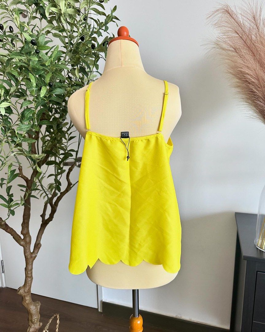 Yellow scallop singlet, Women's Fashion, Tops, Shirts on Carousell