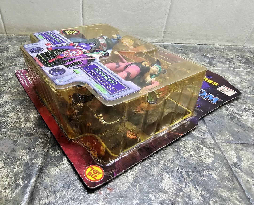 CAPTAIN AMERICA VS MORRIGAN - 1999 ToyBiz Marvel vs Capcom Clash Of ...