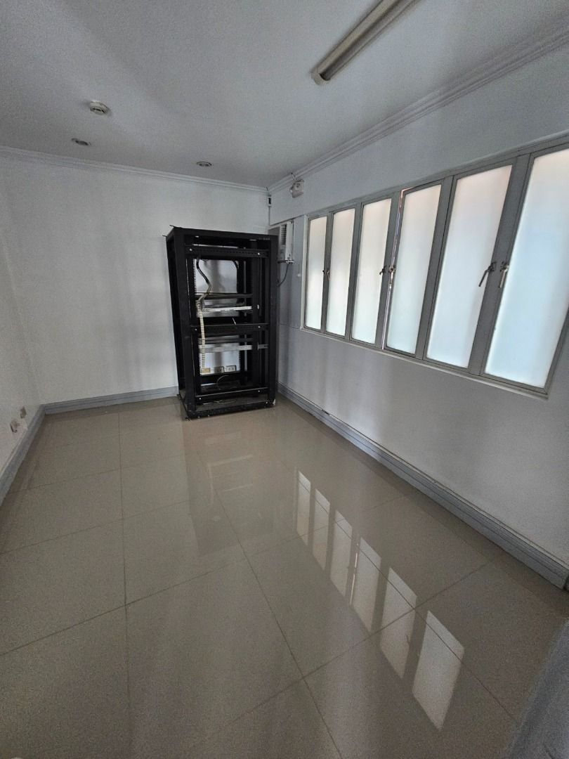 Commercial Office Unit FOR LEASE in Alabang Madrigal Business Center ...