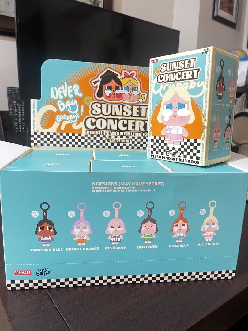 CRY BABY SUNSET CONCERT SERIES - PLUSH PENDANT BLINE BOX, Hobbies ...