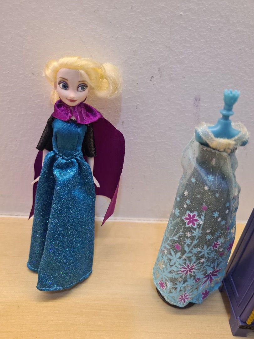 Elsa Wardrobe Set, Hobbies & Toys, Toys & Games on Carousell