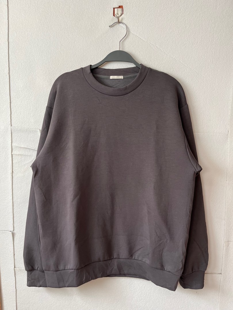GU Gray Ultra DrySweat Crewneck Long Sleeve, Men's Fashion, Coats ...