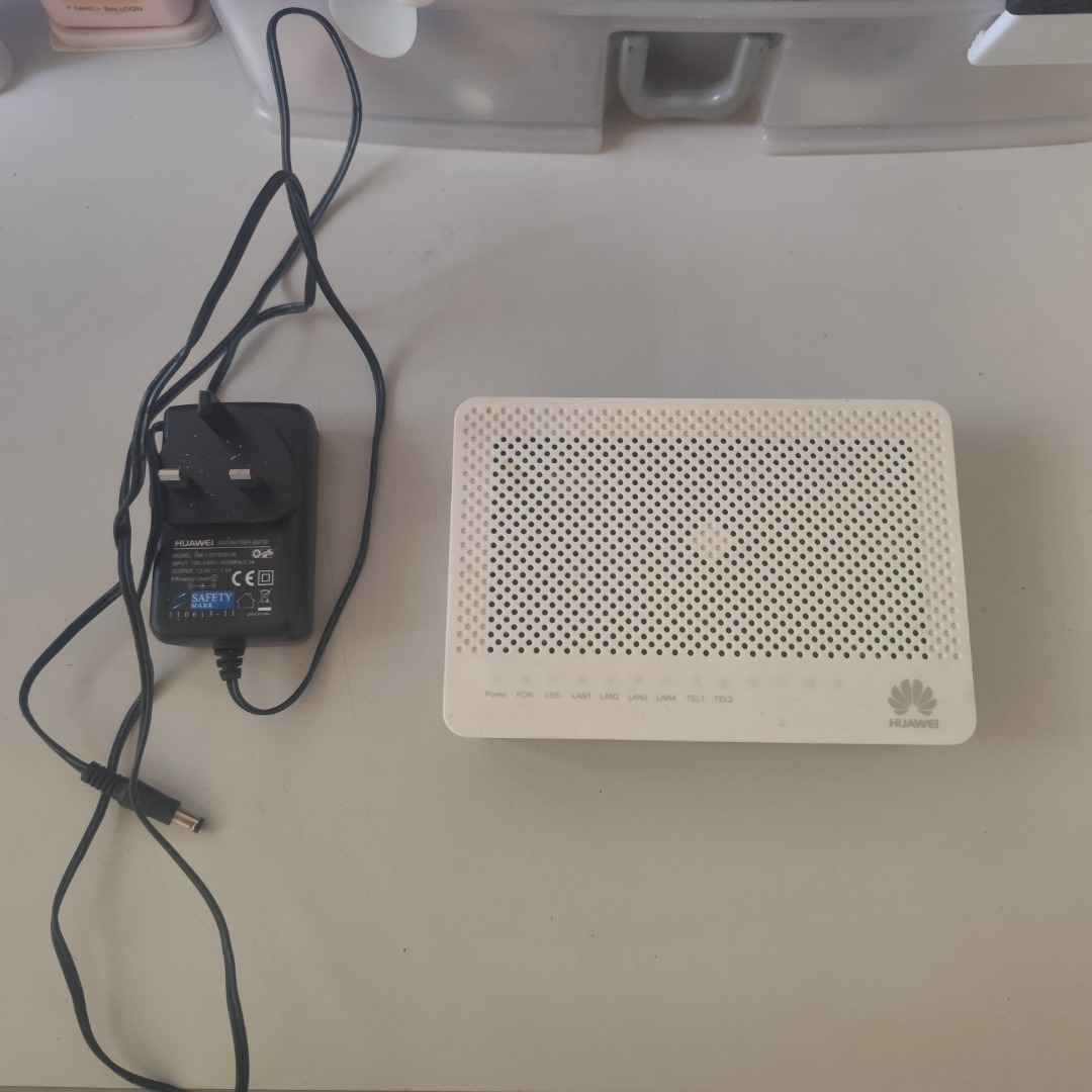 Huawei EchoLife HG8240H5 GPON Terminal (Modem), Computers & Tech, Parts ...