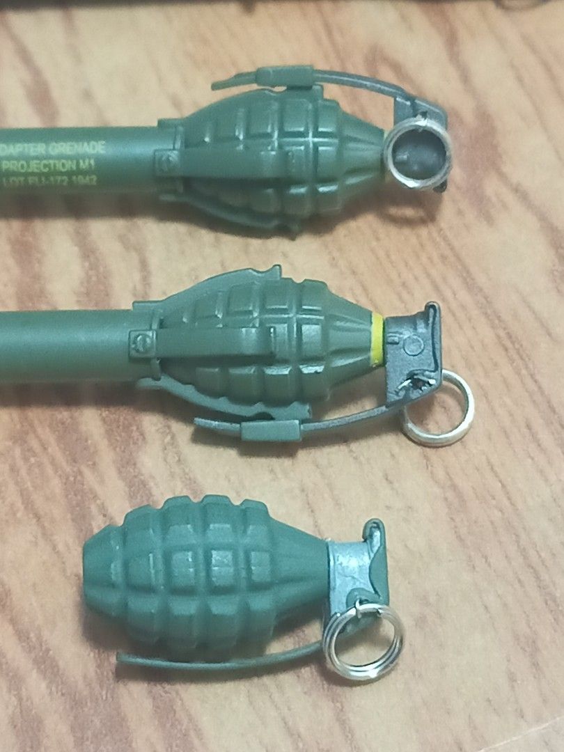 Mini Weapons for Military Figures Set, Hobbies & Toys, Toys & Games on ...