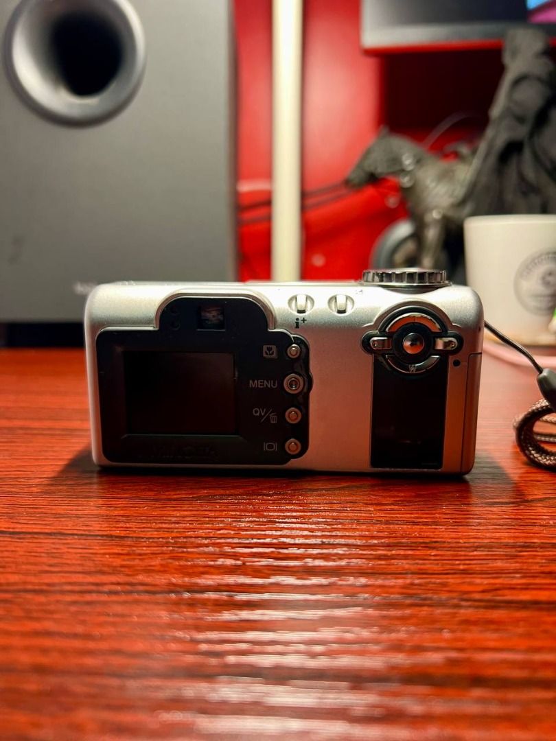 MINOLTA F100 DIMAGE Digital Camera (4.0MP RARE), Photography, Cameras ...