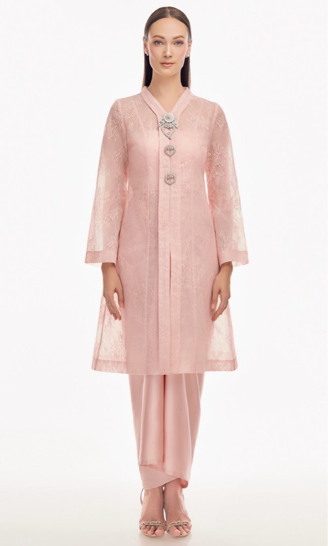 RENT WANZAR EMALINE KURUNG IN MISTY ROSE, Women's Fashion, Muslimah ...