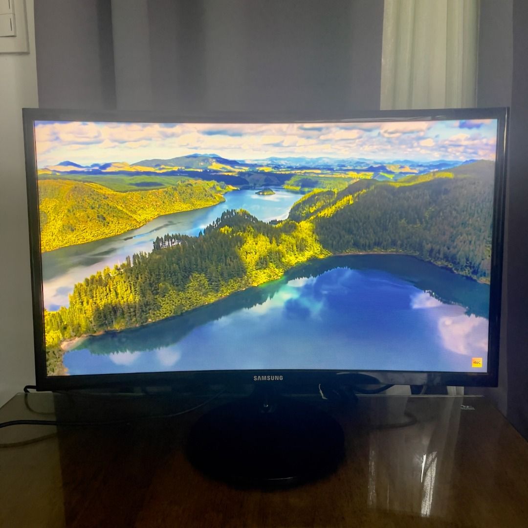 Samsung 24-inch curved monitor (CF390), Computers & Tech, Parts ...