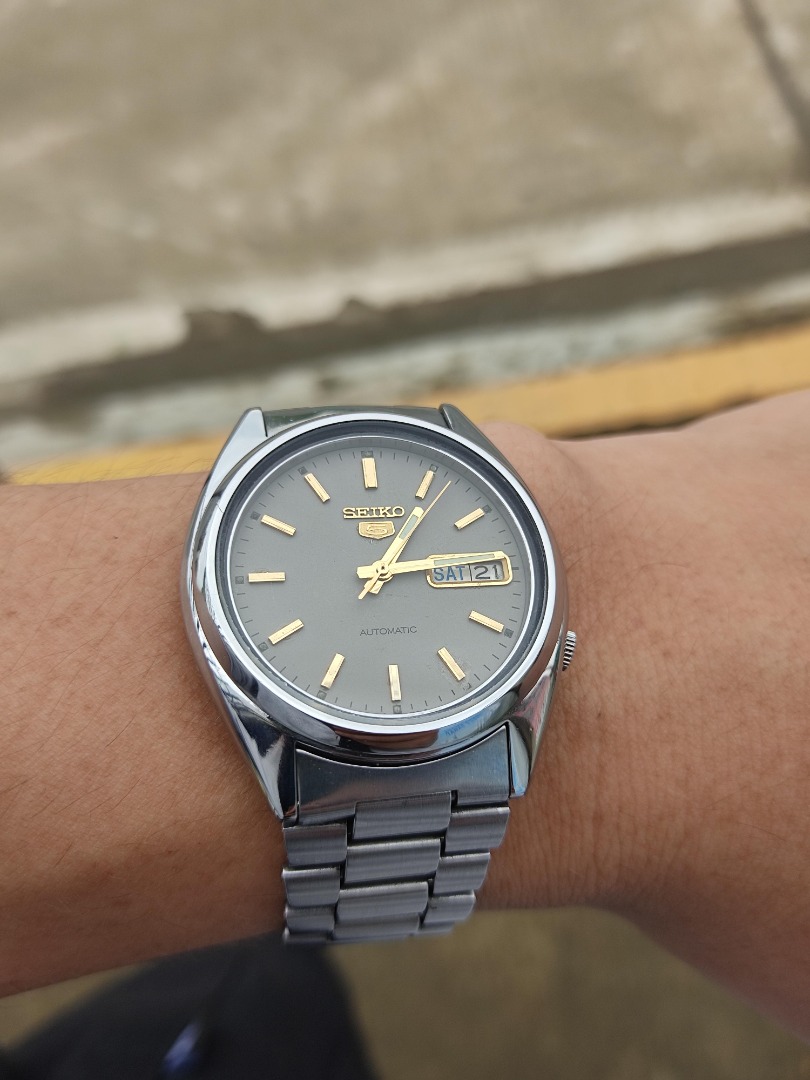 Seiko 5 Gray Dial, Men's Fashion, Watches & Accessories, Watches on ...