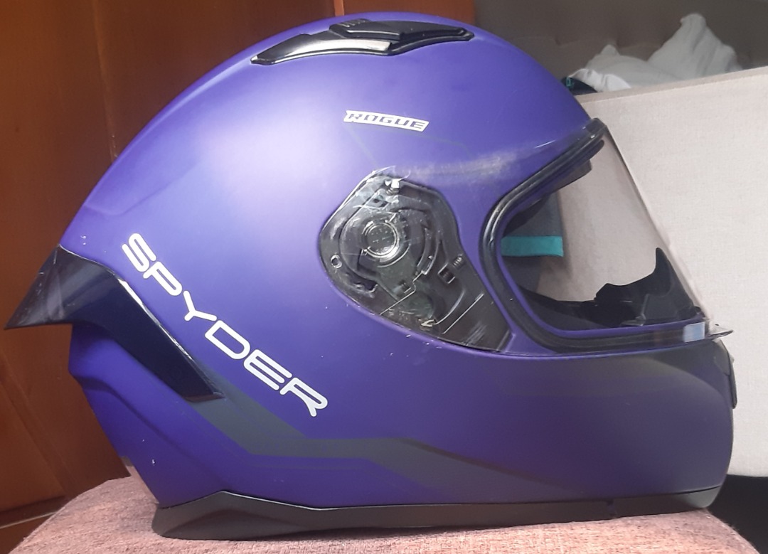 Spyder Rouge Full Face Helmet Clear Visor, Motorbikes, Motorbike Parts ...