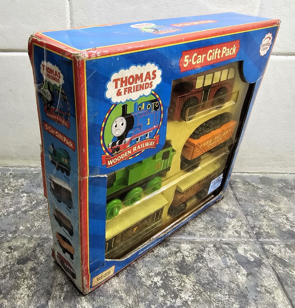 THOMAS & FRIENDS (with Henrietta) 5-Car WOODEN RAILWAY Gift Pack by ...