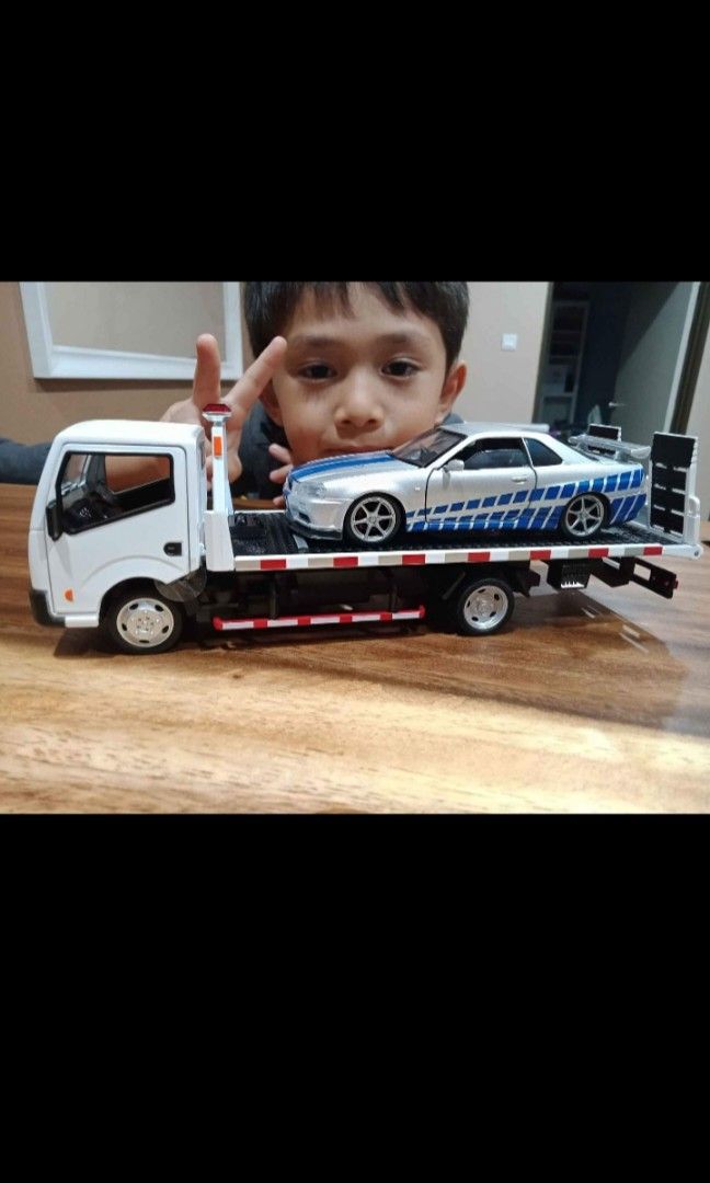 Toy truck and skyline R32 paul walker, Hobbies & Toys, Toys & Games on ...